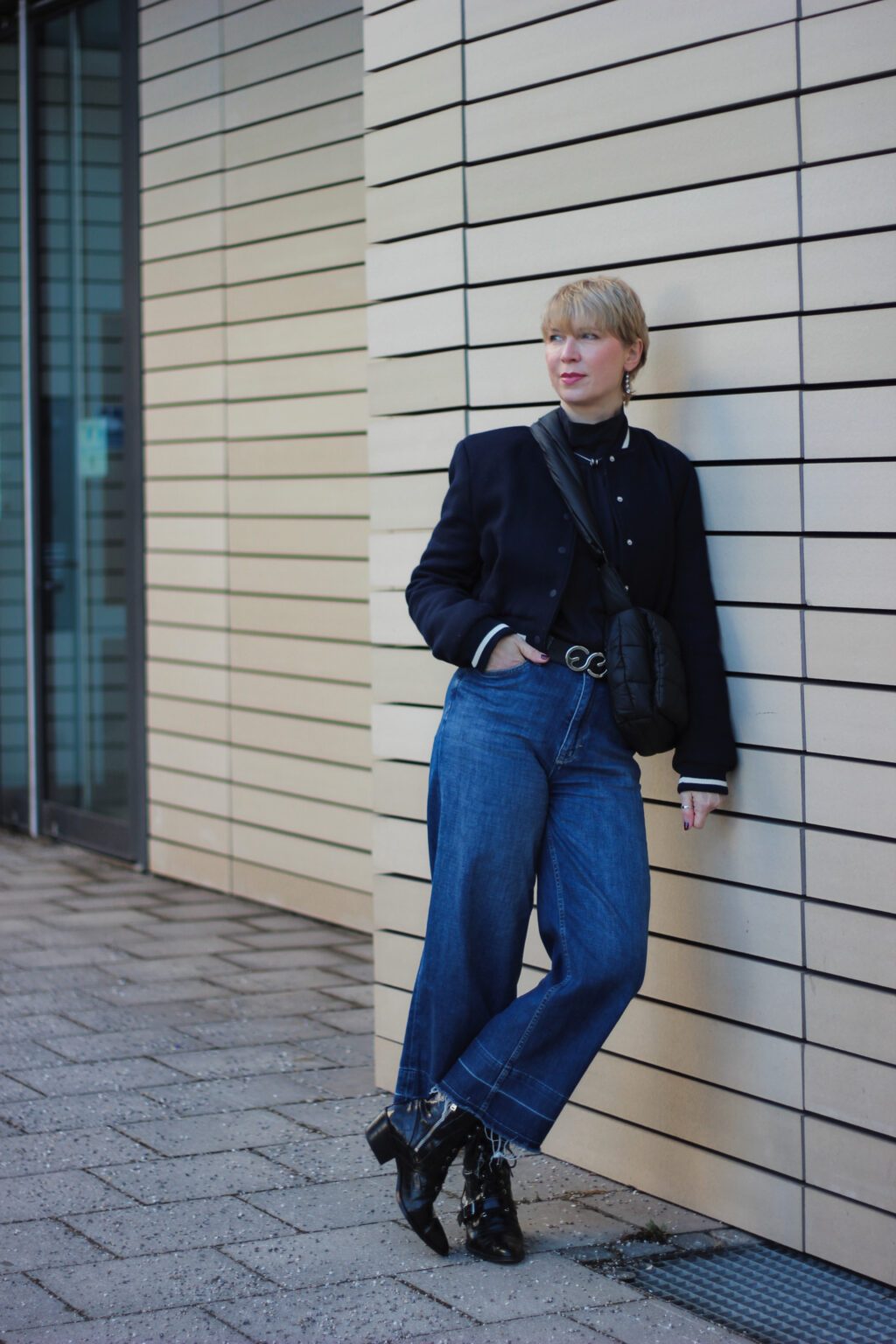 Denim-Style ist 2024 im Trend - welche Hose ist jetzt angesagt